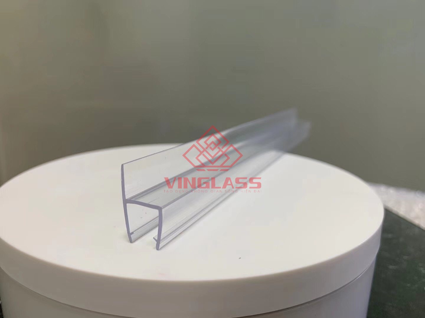 RON NHỰA CHẮN NƯỚC MÀU TRẮNG TRONG | CHUYÊN NHẬP KHẨU RON NẸP NHỰA PVC ...